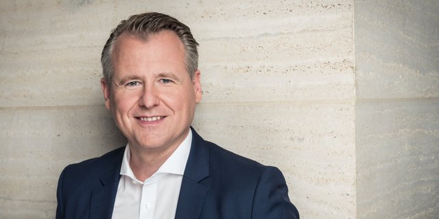 Dr. Axel Wenzel LL.M. (Norwich) Partner Rechtsanwalt - Oppenhoff